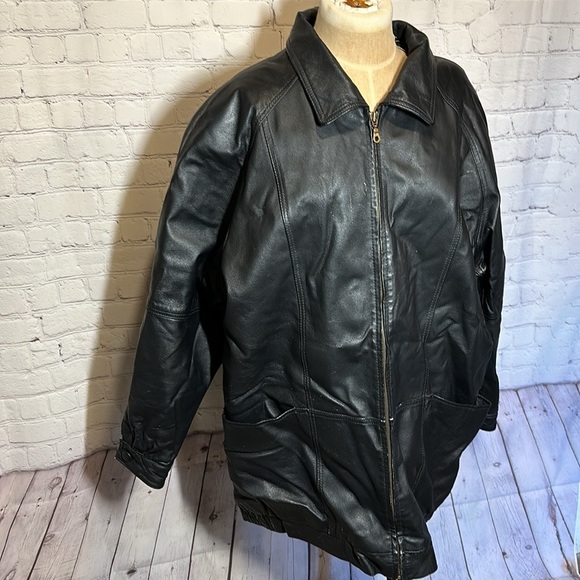 Venezia | Jackets & Coats | Vintage Venezia Black Leather Zip Up Jacket ...